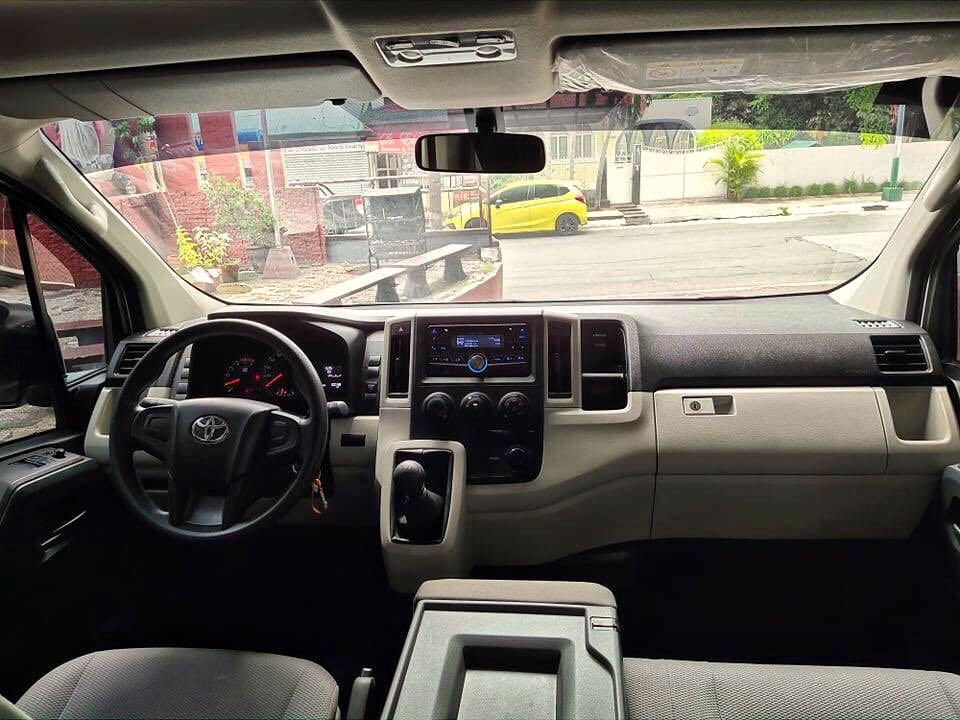 Mengoptimalkan Kapasitas Penumpang Hiace Premio: Panduan Lengkap ...