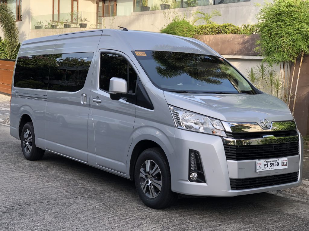 Mengenal Kapasitas Penumpang Hiace: Berapa Banyak Orang yang Dapat ...