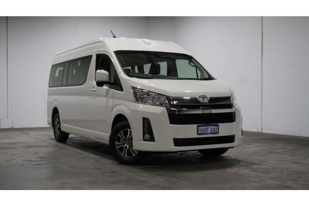 Mengenal Kapasitas Penumpang Hiace: Berapa Banyak Orang yang Dapat ...